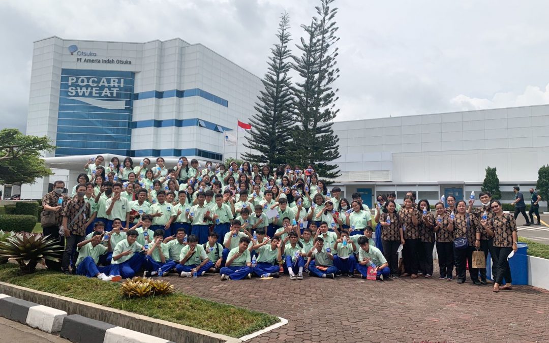 SMK Strada 3 di PT. Amerta Indah Otsuka dan Taman Angsa | SMK Strada III